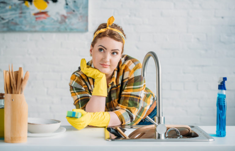 A Simple Cleaning Routine {That's Easy to Stick To!} - What Mommy Does