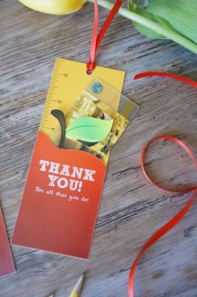 How to Give Gift Cards as Gifts {Gift Card Gift Ideas} - What Mommy Does